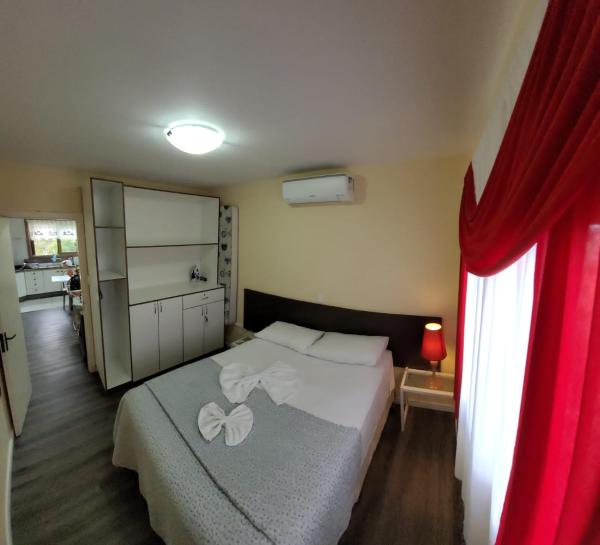 Apartamento Espaçoso E Impecável - Bento Gonçalves