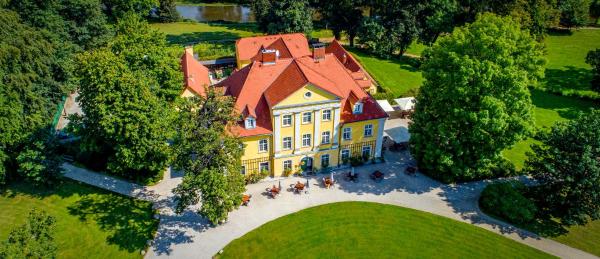 Pałac ŁOmnica Karkonosze - Schloss Lomnitz Riesengebirge - Karpacz