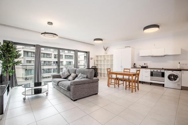 Modern Studio Apartment In The Heart Of St Julians - Malta