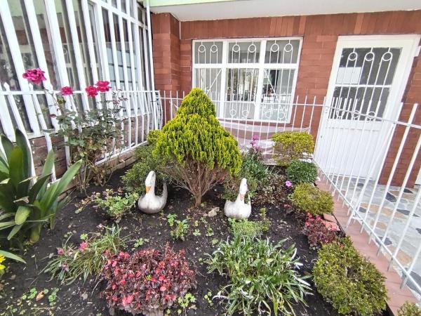 Habitación Privada Y Confortable Cerca A Centro Mayor Y Al Centro Histórico - Bogotá