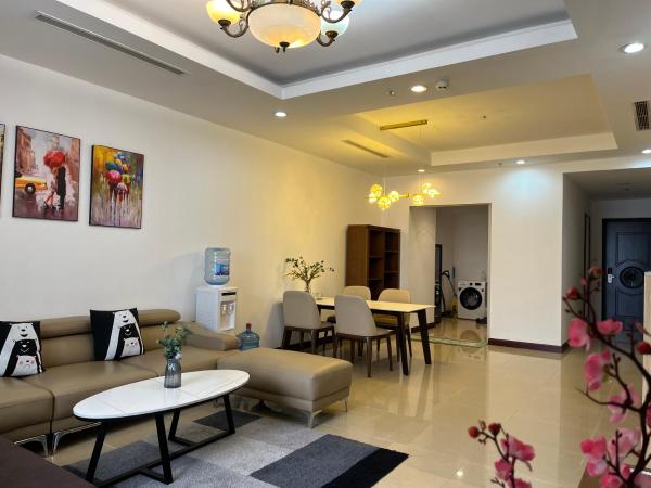 Vinhomes Royal City Luxury Apartment 2 Br - Hanoi