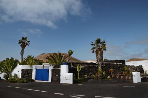 Finca-bouganvilla-lavasteinhaus-am-rande-der-vulkane-im-malerischen-dorf-uga-5km-zum-meer - Lanzarote