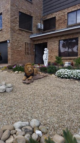 S & V Accommodation - Cape Town