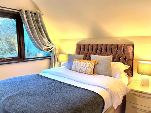 Bluebell 16-hot Tub-woodland Lodges-pembrokeshire - Carmarthenshire
