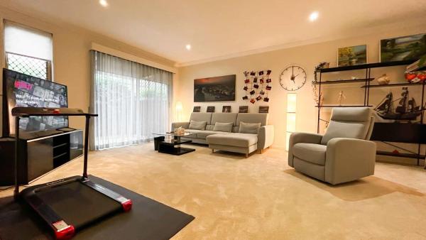Modern 3bd Townhouse In Marsfield - Gordon