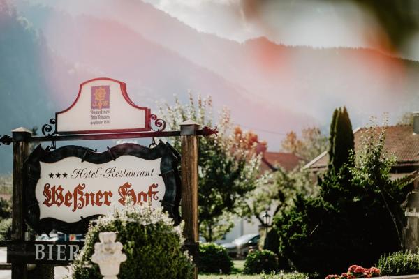 Weßner Hof Landhotel & Restaurant - Übersee