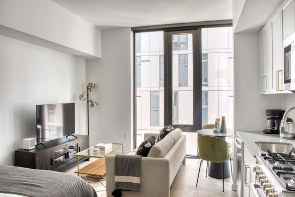 First Hill Studio W Gym Coworking Sea-443 - Seattle, WA