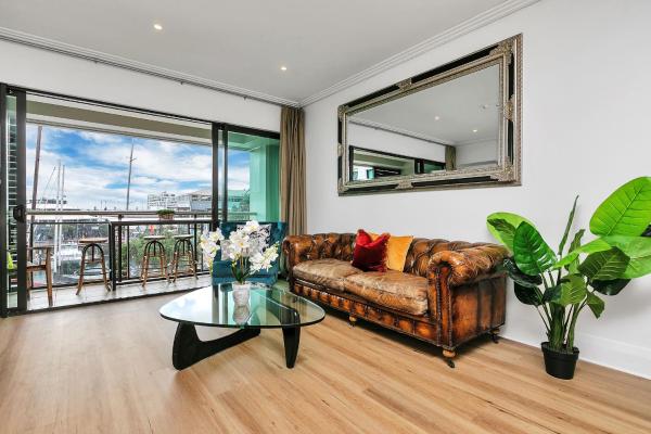 Glamorous Getaway - Heart Of The Viaduct 'Quays' - Auckland