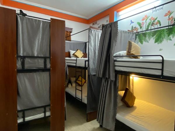 Alex Hostel - Ha Long