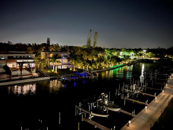 Condo Cuteness With Stellar View ~ On The Water & Perfectly Located - Floride