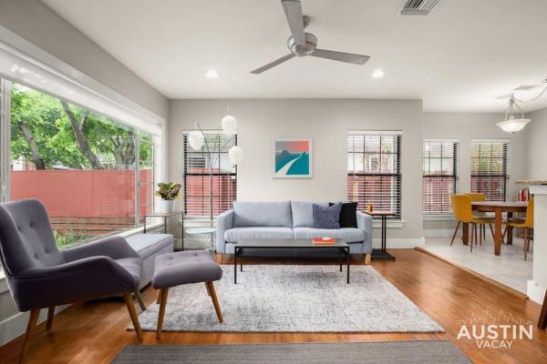 Gorgeous Home In Heart Of Zilker With Full Kitchen - Austin, TX