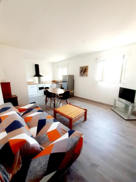 Appartement 45m2 Parking Gratuit En Plein Centre Ville - Portiragnes