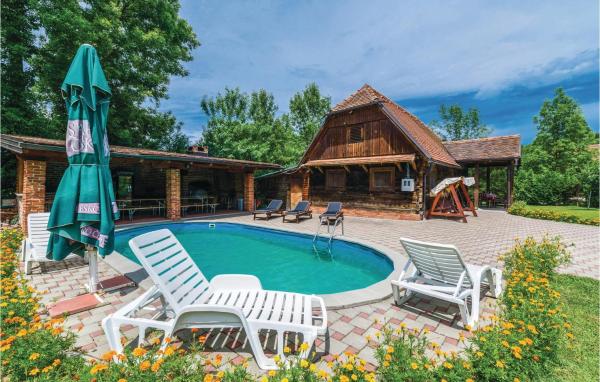 Three-bedroom Holiday Home In Lekenik - Croatie