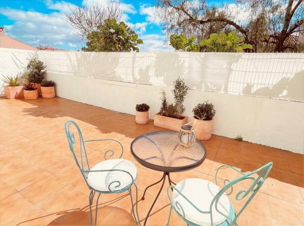 Cozy Apartment With Private Courtyard - Porto Salvo