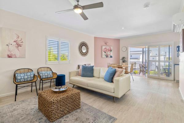 Rimini Holiday Apartments - Noosa Shire