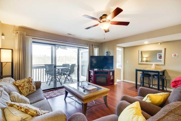 Community Perks Family-friendly Osage Beach Condo - United States