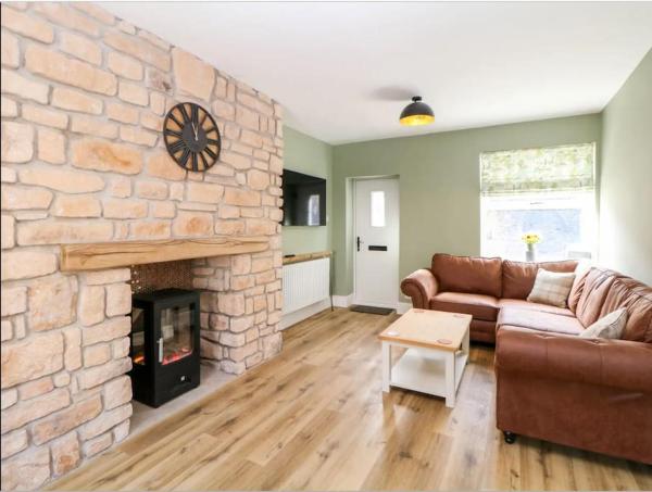 Babbling Brook Cottage - Tideswell