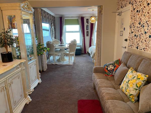 "The Italian" Seafront Apartment - Pevensey Bay