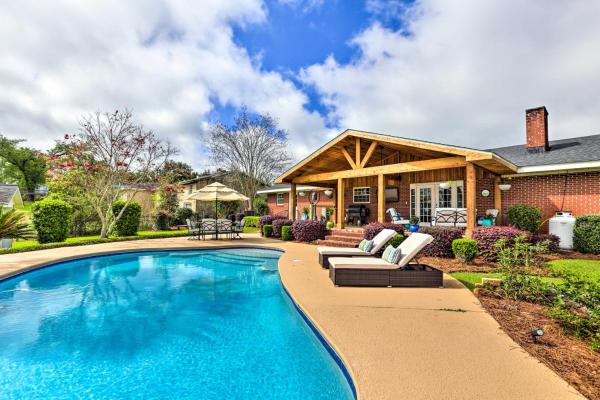Sunny Florida Abode - Patio, Pool, And Fire Pit - Florida Caverns State Park, Marianna