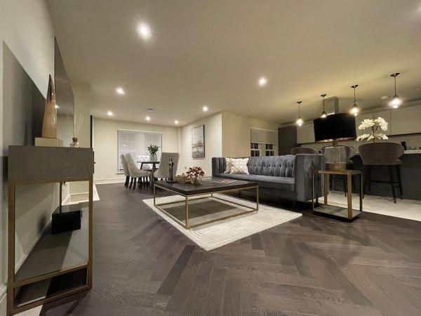 Stunning 2ba, 2br Apt, Desirable Chigwell Chcl F6 - Ilford