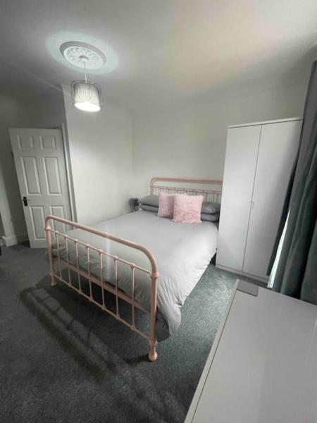Chic & Cosy Studio Apartment - Wiltshire