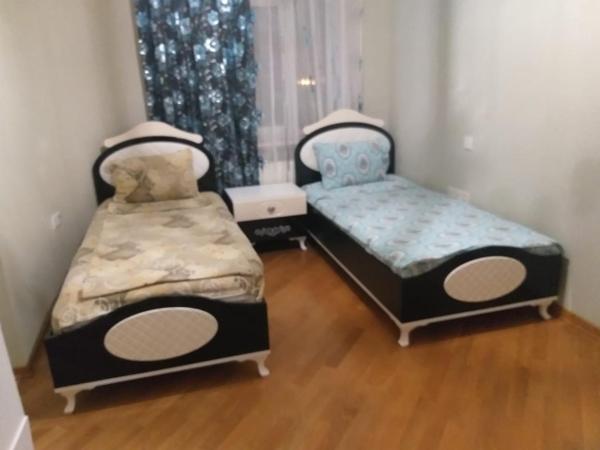 Xoroshoya 3 Komnotnaya Kvartira Na Tarqovim - Baku