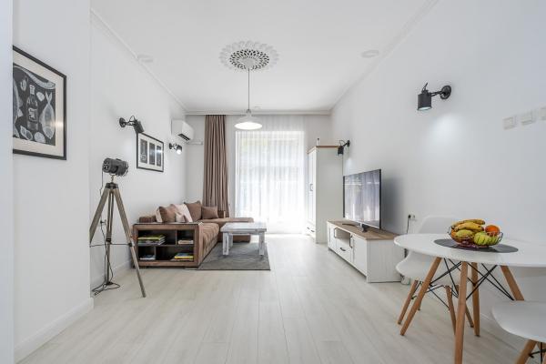 Jazz & Wine Apartment & Next To Sea Garden & Parking & Hbo & Netflix & 2 Bathrooms - Varna