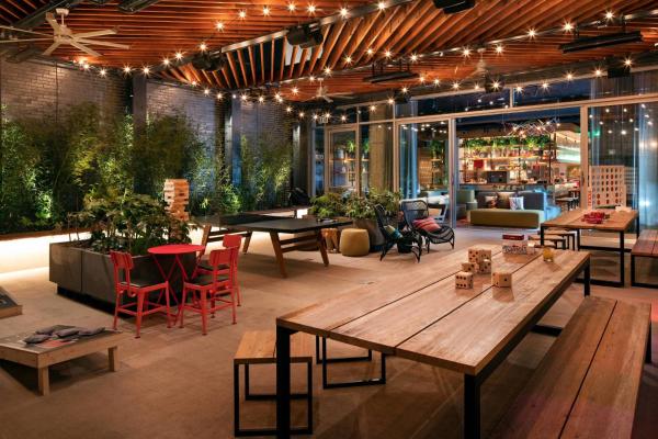 Moxy Austin - University - Austin