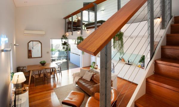 Enormous Loft With Terrace By Sydney Dreams - クローズ・ネスト