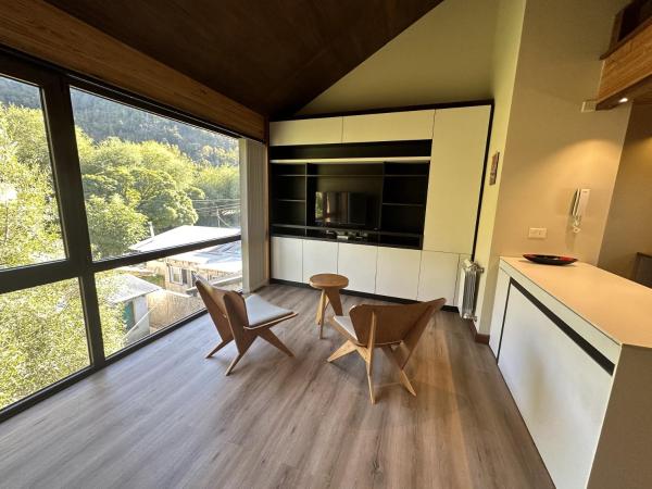 Hermoso Monoambiente De Diseño, Todo En Madera, En El Centro De Sma. 21v2 - San Martín de Los Andes