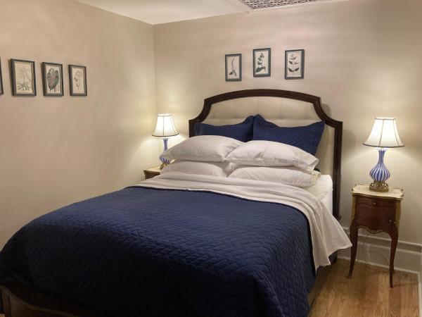 Pineapple House, Cozy Garden Apartment, City Center! Marble-tiled Bathroom! Free Parking! - Cherry Creek, CO