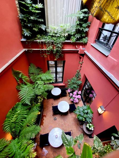 Hôtel Bourg Tibourg - Paris Marais - Aubervilliers