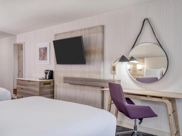 Crowne Plaza Indianapolis-airport By Ihg - Kota