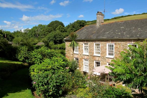 Manor Farmhouse - Dartmouth