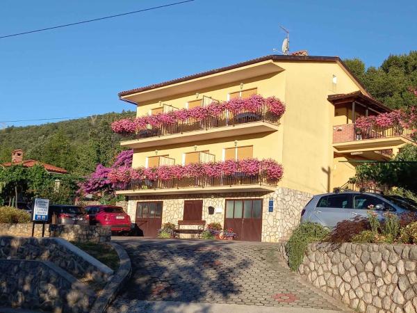 Apartments In Moscenicka Draga 34158 - Mošćenička Draga
