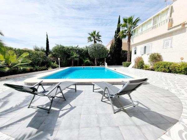 House With Pool In La Siesta - La Mata