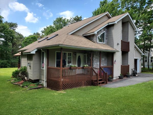 Lovelyhouse!escape&nature!hispeedinternet! - Pocono Lake, PA