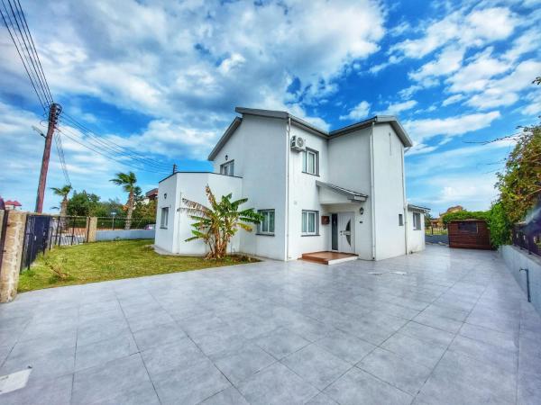 Glapsides Sea Villa - Cyprus