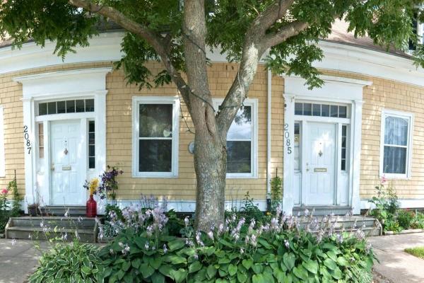 Heritage Row House In Downtown Halifax - Halifax