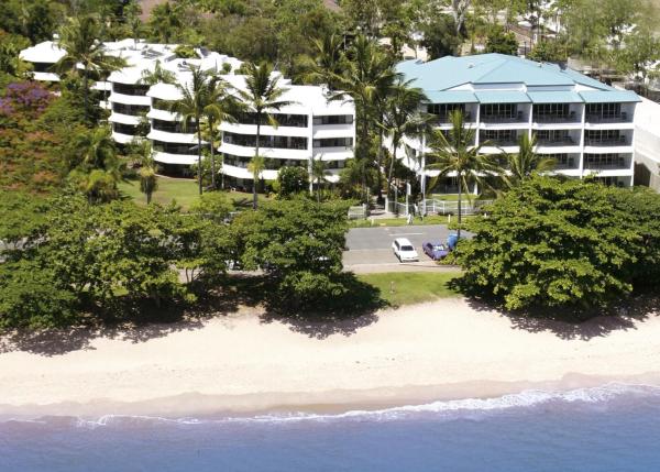 Roydon Beachfront Apartments - Cairns