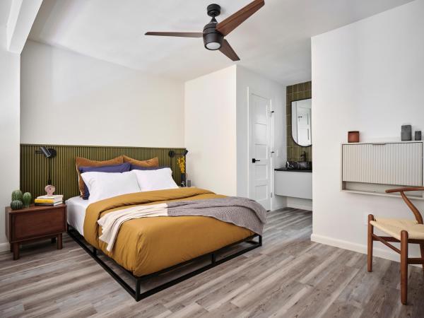 Midcentury Couples Designer Loft - Casa Tuya - Austin, TX