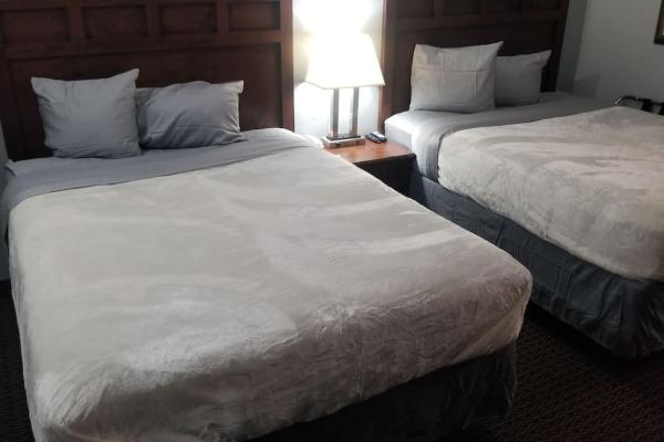 Hotel 2 Queen Beds Hotel Room 220 Booking - Stillwater, OK