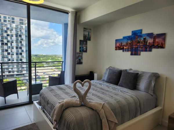 Provident Grand Luxury Short-term Residences - Hialeah, FL