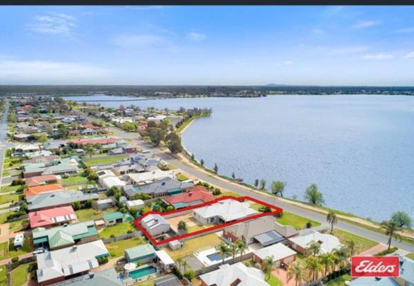 Lakefront Beauty ! Pet Friendly - Yarrawonga