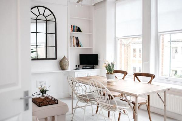 3 Bedroom House In Kew Gardens - Brentford