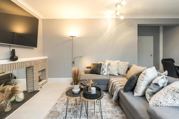 Exceptional Spacious City Apartment - London, UK