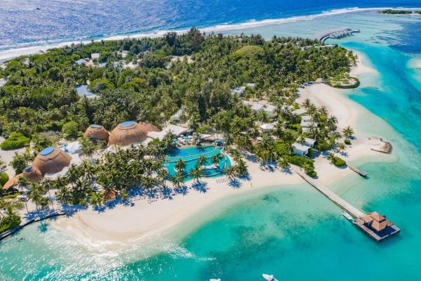 Holiday Inn Resort Kandooma Maldives - Kids Stay & Eat Free And Dive Free For Certified Divers For A Minimum 3 Nights Stay - Maldives