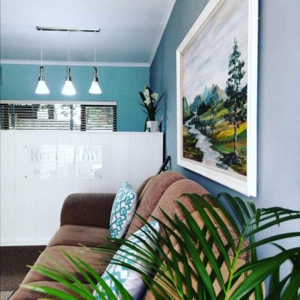 Suite 10- Deja' Blu Bed And Breakfast- East London - East London
