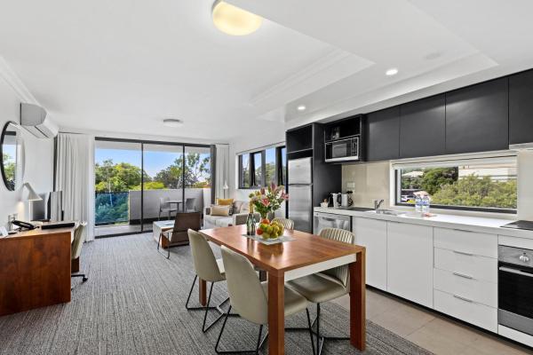 Stunning Executive One Bedroom Apartment - Milton