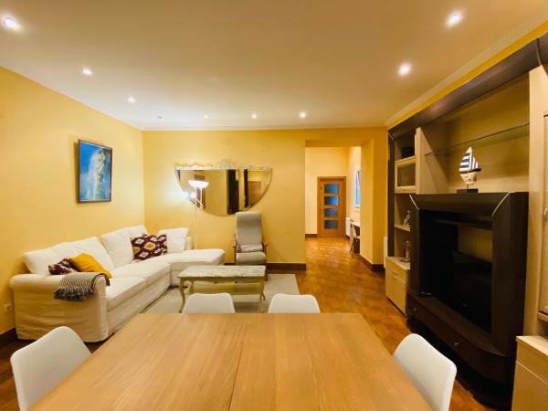Casa Naranja, Large Old Town Apartment - Donostia-San Sebastian